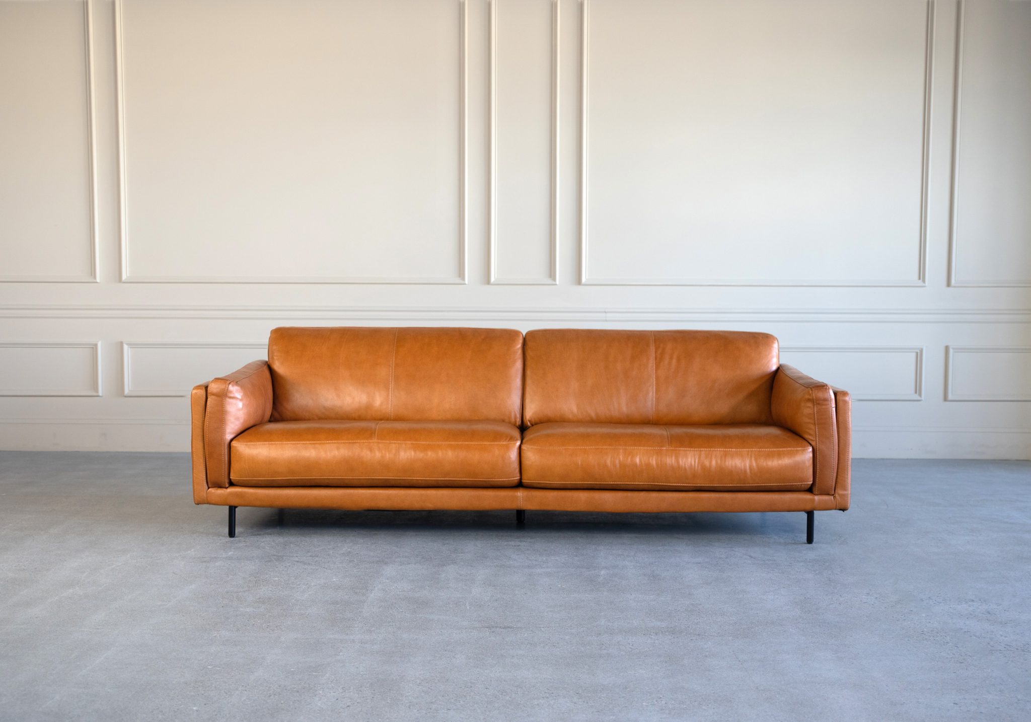 Modern Sofas | Leather & Fabric | Page 2 | ScanDesigns