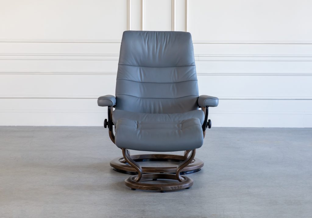 Stressless Opal Classic Swivel Leather Recliner | ScanDesigns Furniture