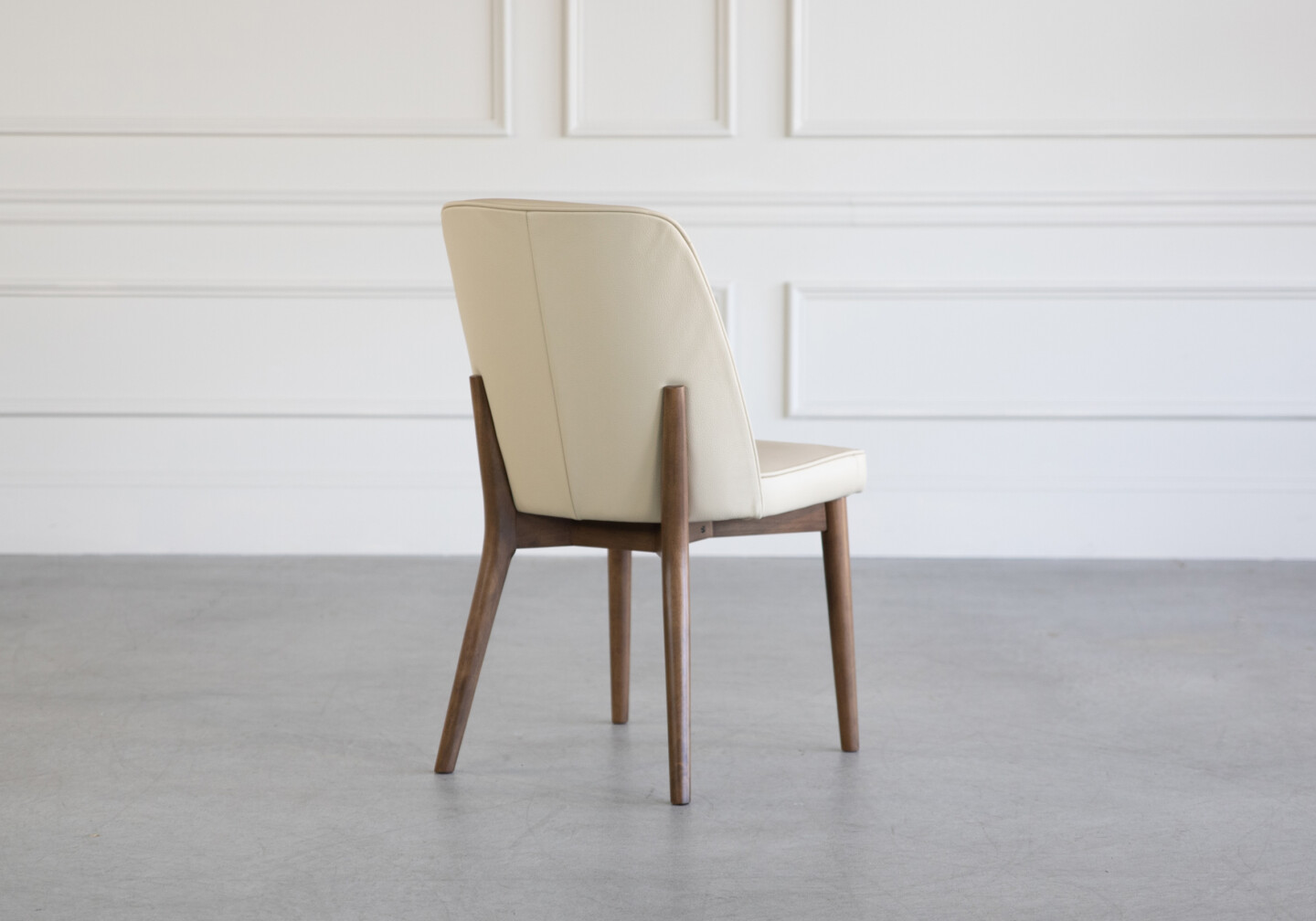Isabel Leather Dining Chair with Wood Legs | ScanDesigns