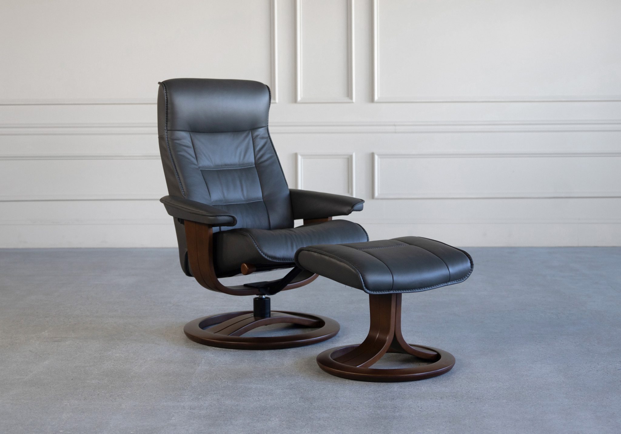 H2 Seating | Power and Manual Swivel Recliners | ScanDesigns | ScanDesigns