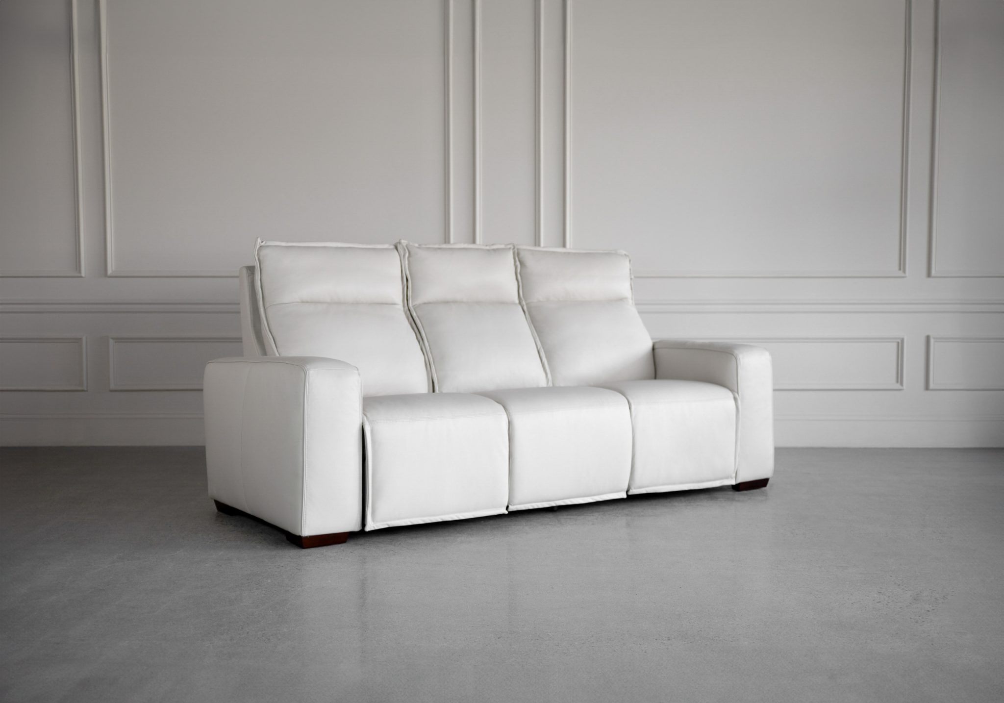 Rose Leather Power Sectional Sofa | ScanDesigns