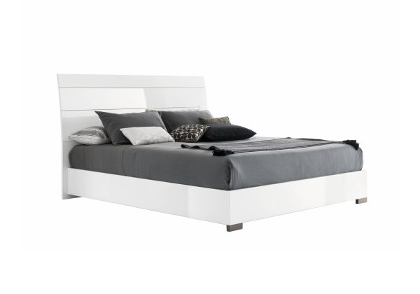 Alice Upholstered Platform King Bed | ScanDesigns
